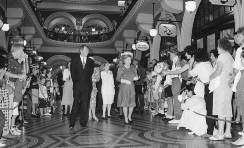 The day I met Queen Elizabeth: Mosman Collective readers relive their ...